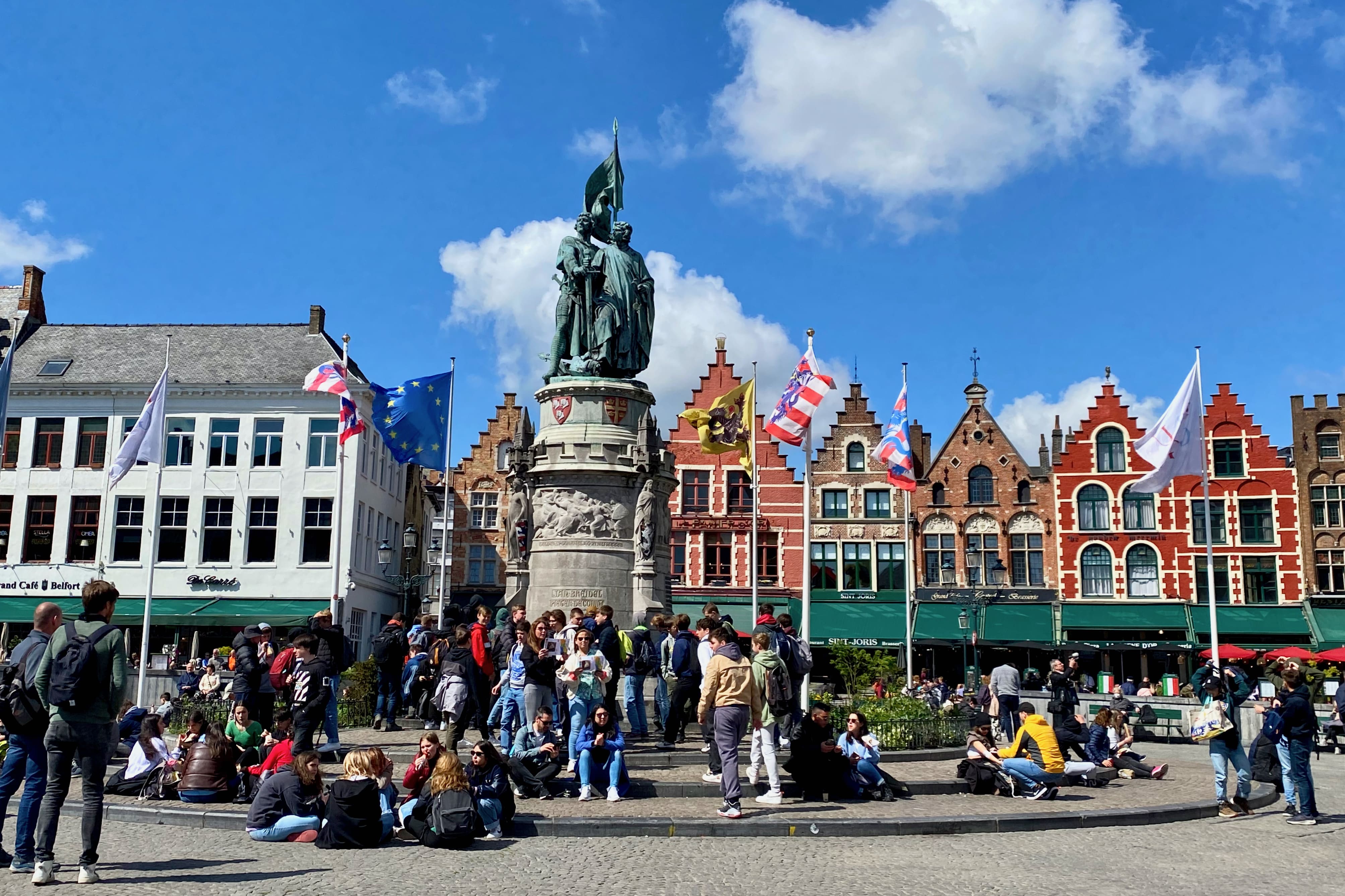 Bruges Highlights & Food tour, Boat, Beer, Chocolate from Paris